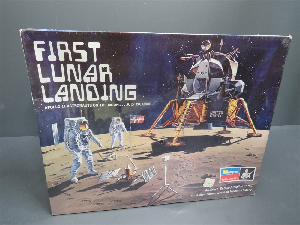 Transitional Design Online Auctions - MONOGRAM First Lunar Landing Model Kit