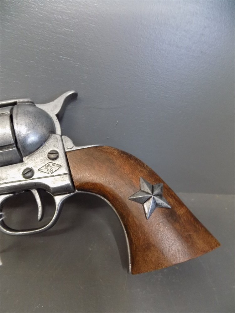 Transitional Design Online Auctions - Denix " PEACEMAKER REVOLVER ...