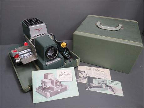 Transitional Design Online Auctions - ARGUS 300 Slide Projector