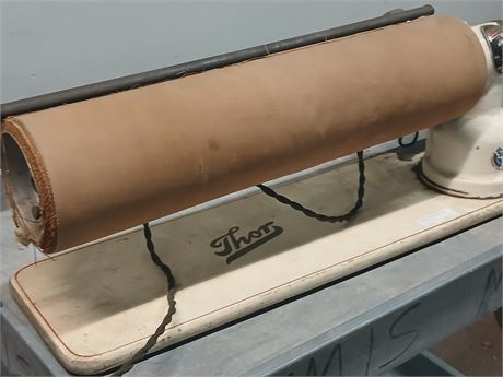 Transitional Design Online Auctions - Thor Model 10 Rotary Iron