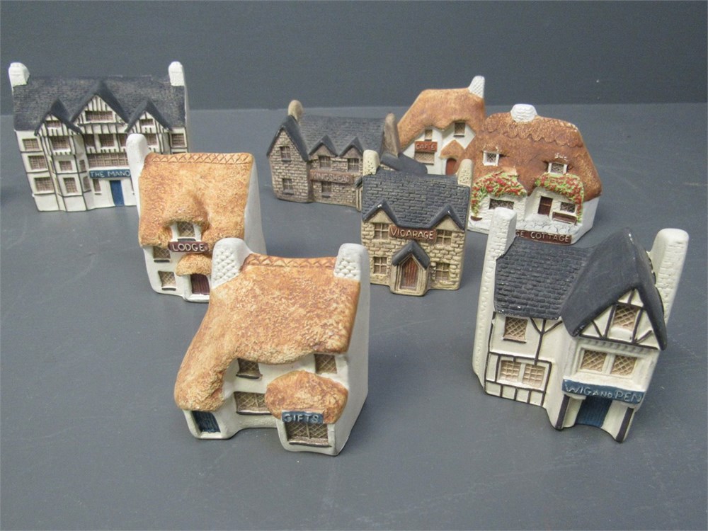 Transitional Design Online Auctions - Philip Laureston Pottery ...