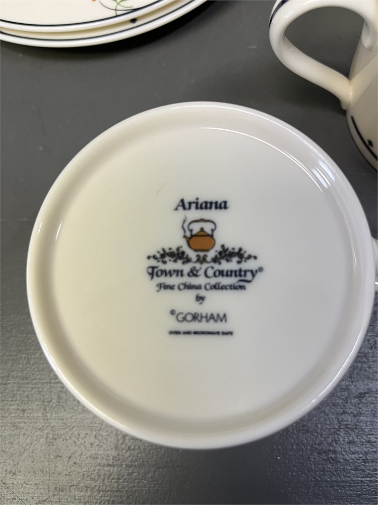 Transitional Design Online Auctions - Gorham China/Ariana Pattern
