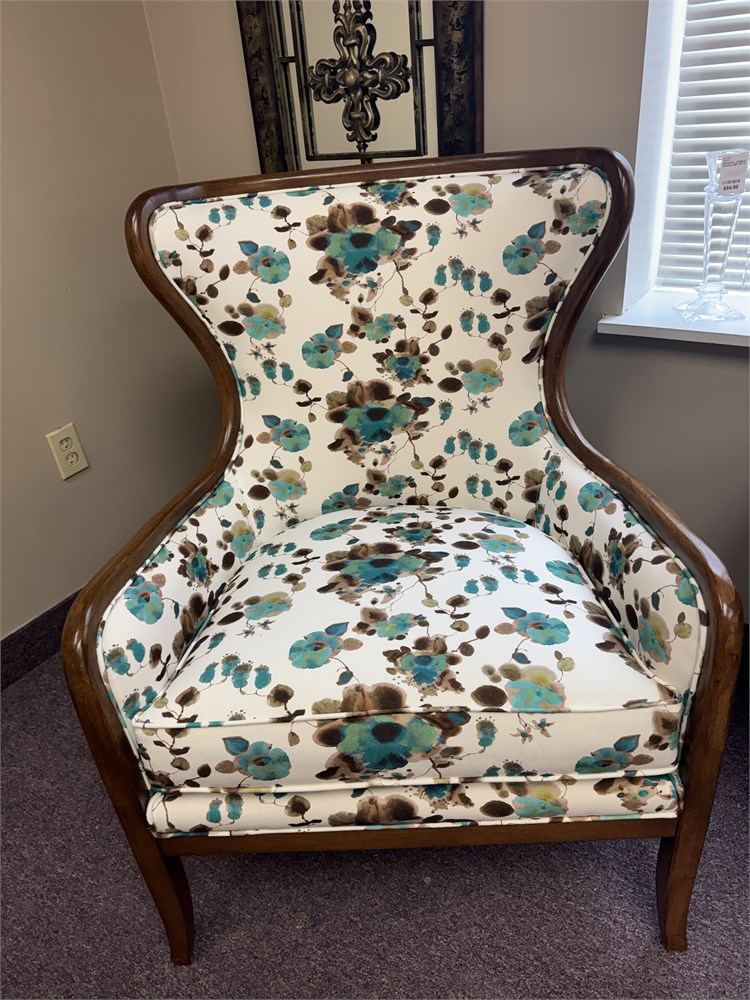 Transitional Design Online Auctions - Bassett Upholstered Floral ...