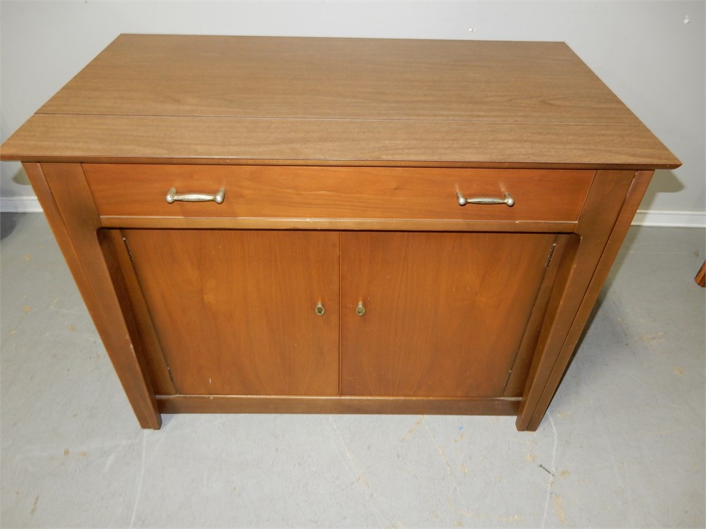 Transitional Design Online Auctions - Saginaw Expandable Buffet Table