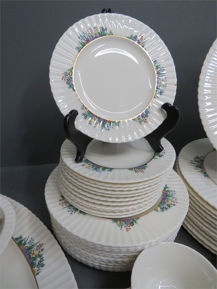 Transitional Design Online Auctions - LENOX Rutledge China Set