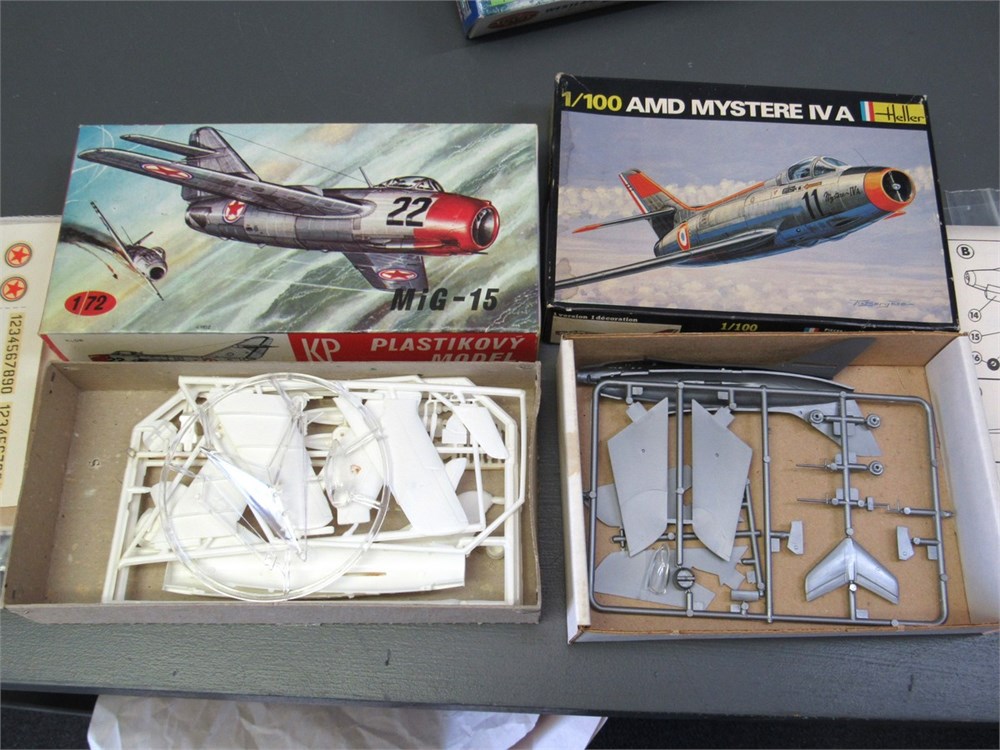 Transitional Design Online Auctions - 16 Model Airplane/Helicopter Kits ...