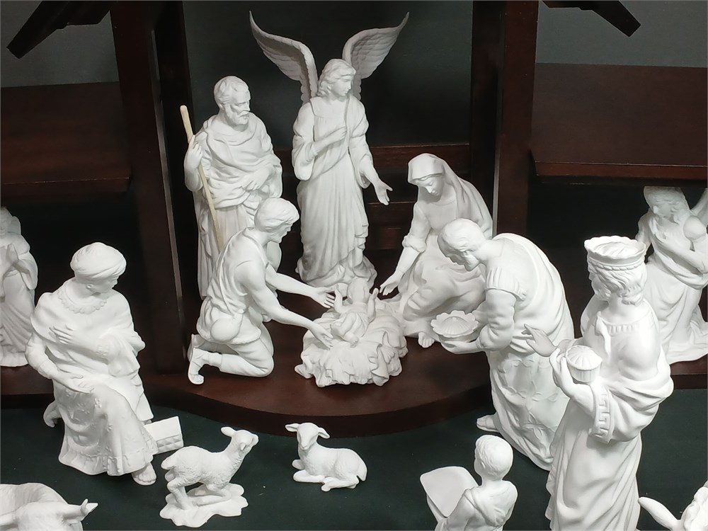 Transitional Design Online Auctions - Lenox Nativity Three Kings Collection