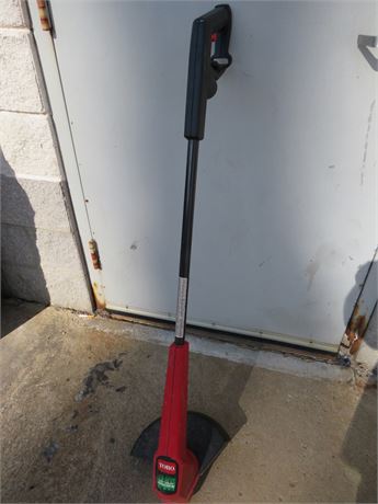 Transitional Design Online Auctions - TORO Electric String Trimmer