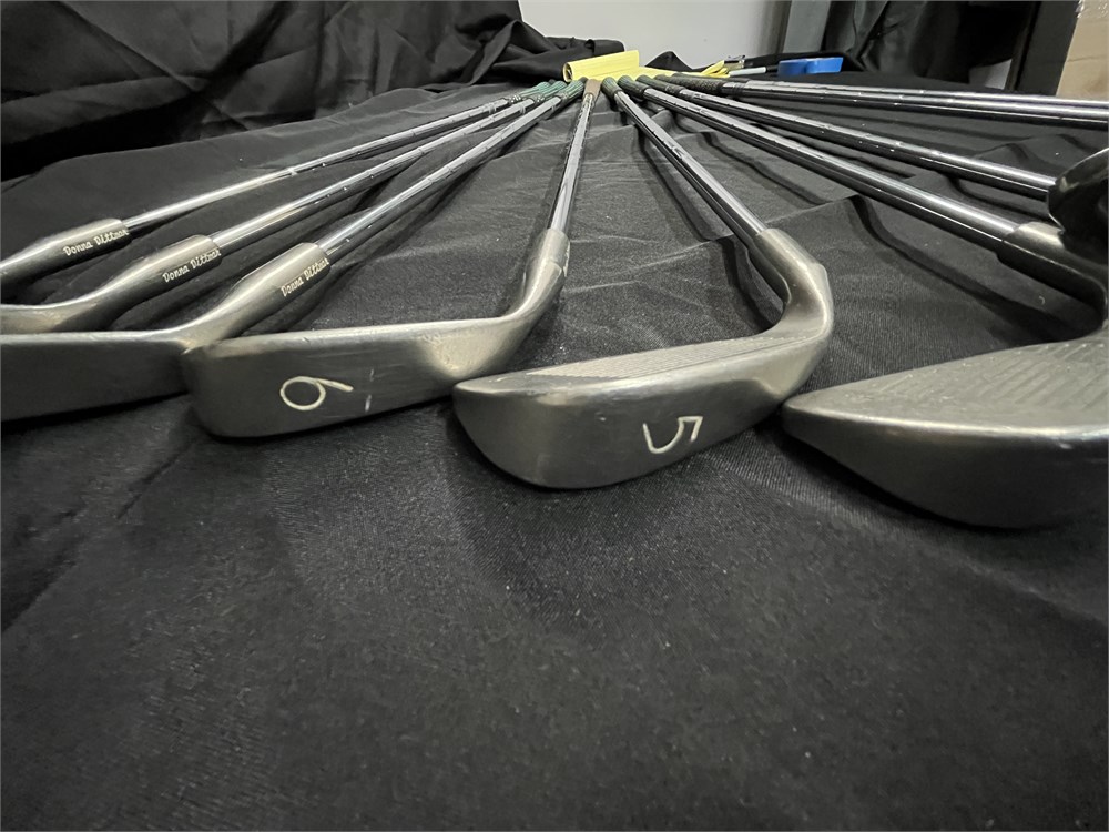 Transitional Design Online Auctions - Ping EYE 2 Golf Clubs