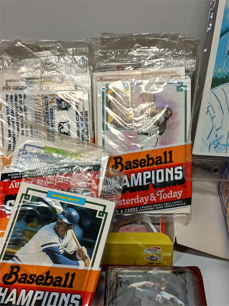Transitional Design Online Auctions - Sports trading cards and related ...