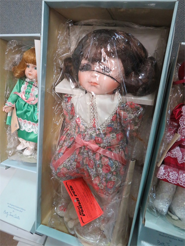 Transitional Design Online Auctions - Betty Jane Carter Porcelain ...