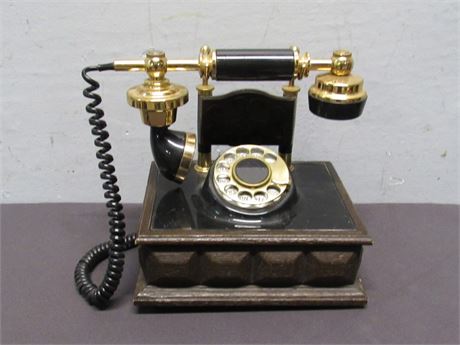 Transitional Design Online Auctions - Deco-Tel Rotary Telephone Vintage ...