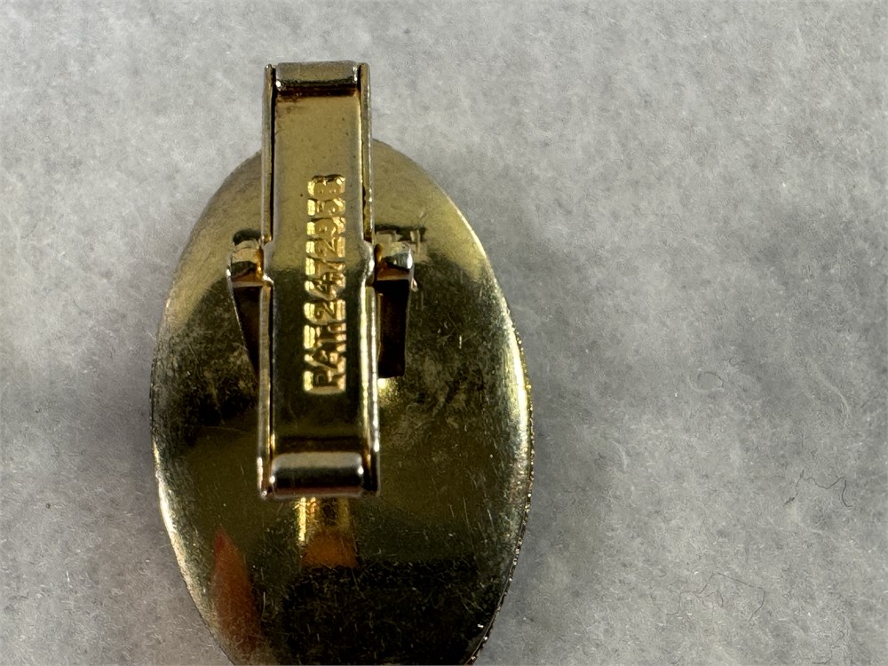Transitional Design Online Auctions - Vintage Cuff Links-Victoria ...