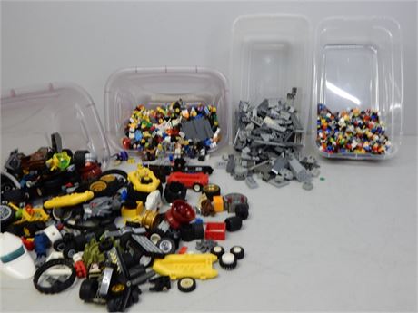 Transitional Design Online Auctions - Legos Pieces & Parts