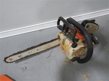 Transitional Design Online Auctions - STIHL 009L Gas Chain Saw