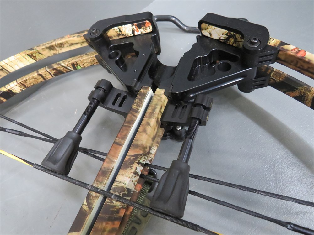 Transitional Design Online Auctions - TENPOINT Titan Xtreme Crossbow w ...