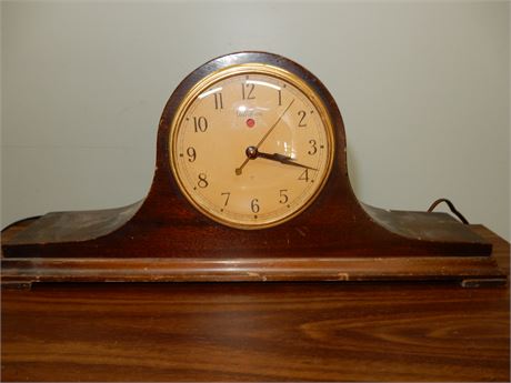 Transitional Design Online Auctions - Telechron Warren Co. Electric Clock
