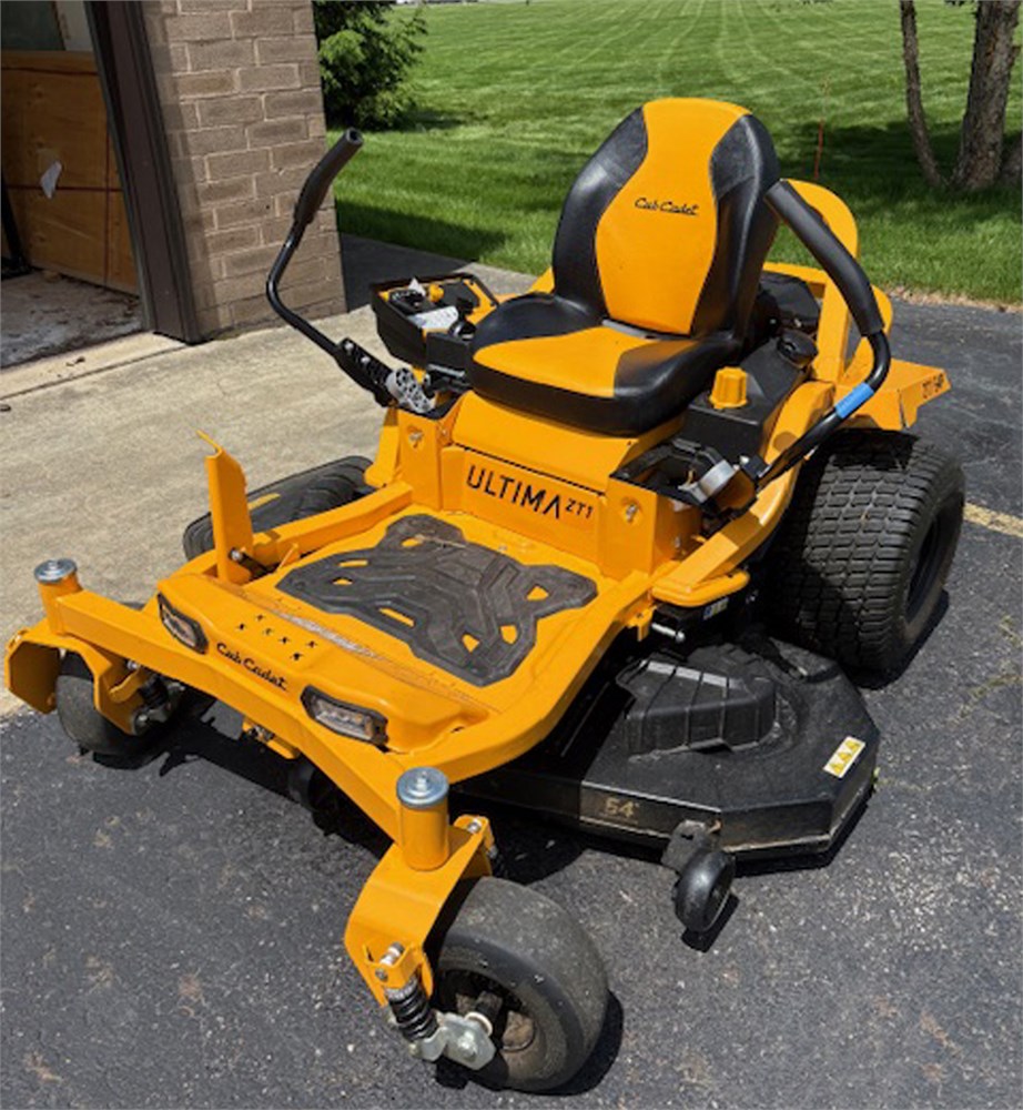 Transitional Design Online Auctions - CUB CADET Ultima Series ZT1 54 ...