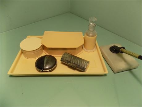 Transitional Design Online Auctions - 1940's-1950's Bakelite Vanity set