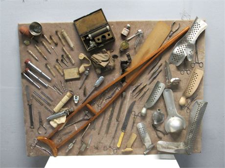 Transitional Design Online Auctions - Surgical/Medical Display ...