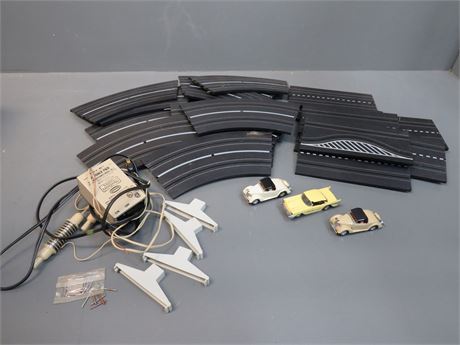 Transitional Design Online Auctions - AURORA Slot Car Track / Power ...