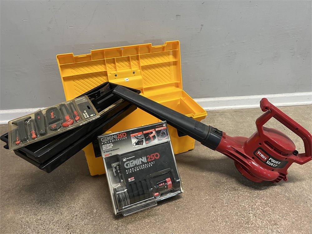 Transitional Design Online Auctions - Toro Power Sweep / Tool Chest