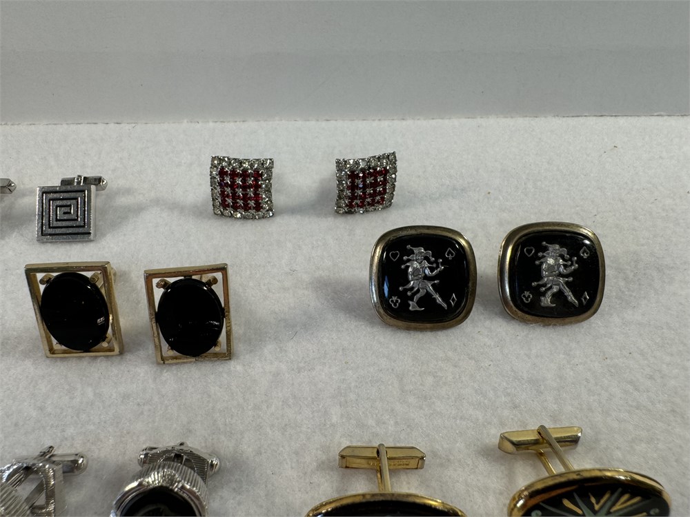 Transitional Design Online Auctions - Vintage Cuff Links-Victoria ...