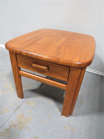 Transitional Design Online Auctions - BROYHILL End Table