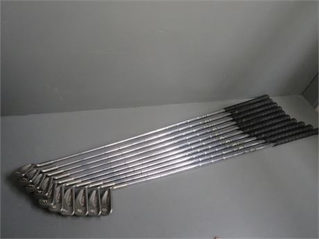 Transitional Design Online Auctions - PING Karsten I Golf Clubs Black ...