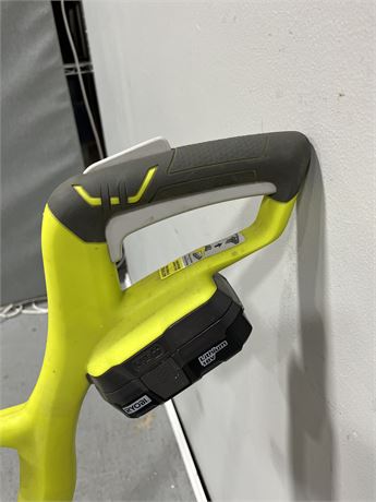 Transitional Design Online Auctions - Ryobi Edger