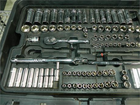 Transitional Design Online Auctions - Pittsburgh Ratchet and Socket Set ...