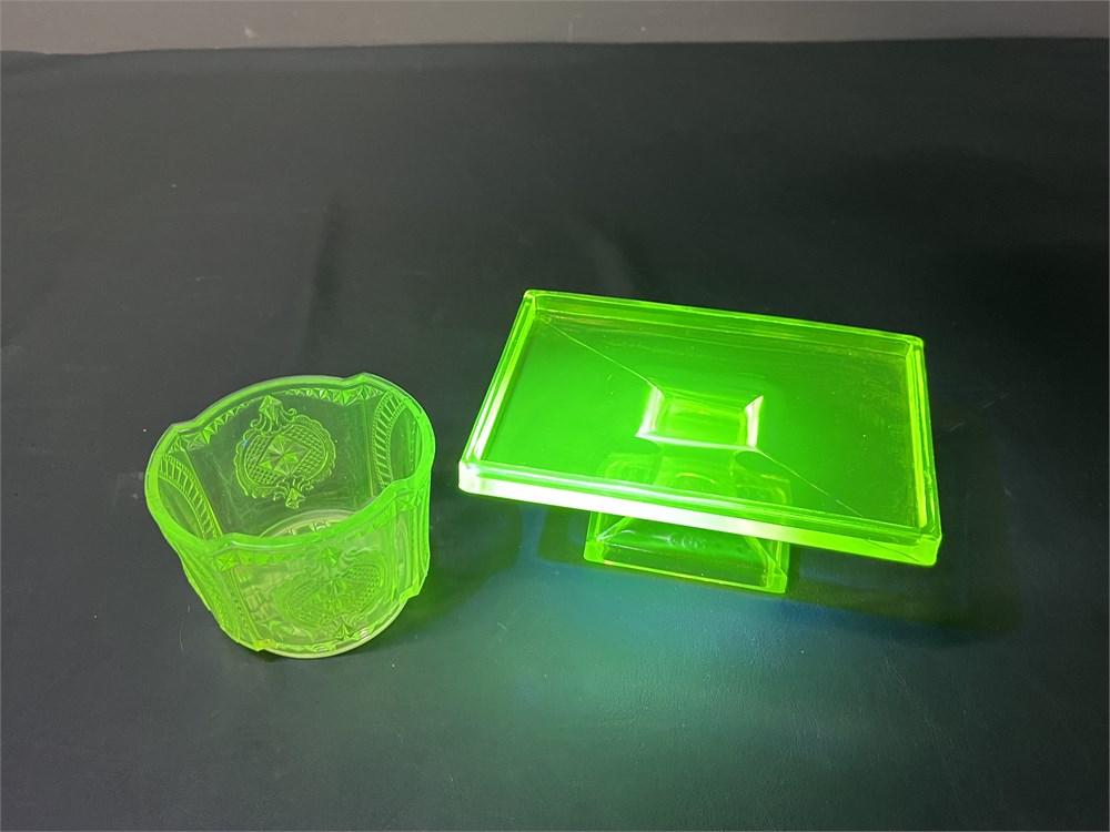 Transitional Design Online Auctions - Uranium Glass / 2