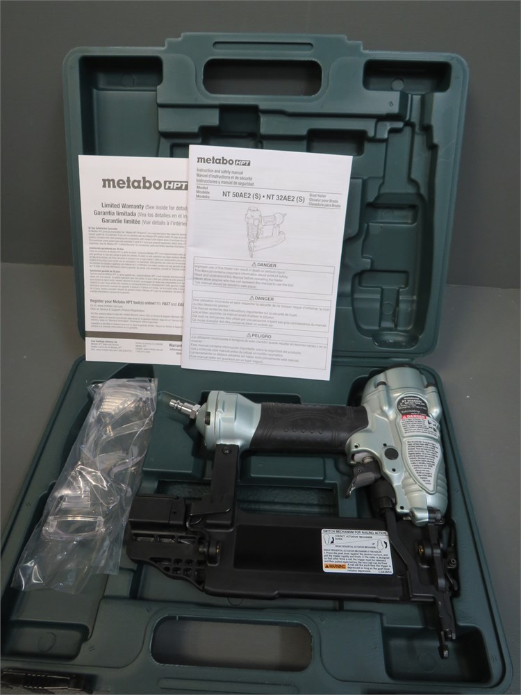 Transitional Design Online Auctions - METABO Hydraulic Brad Nailer Gun