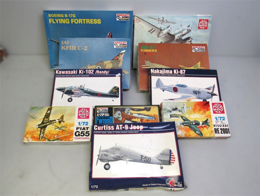 Transitional Design Online Auctions - 10 Model Airplane Kits -Minicraft ...