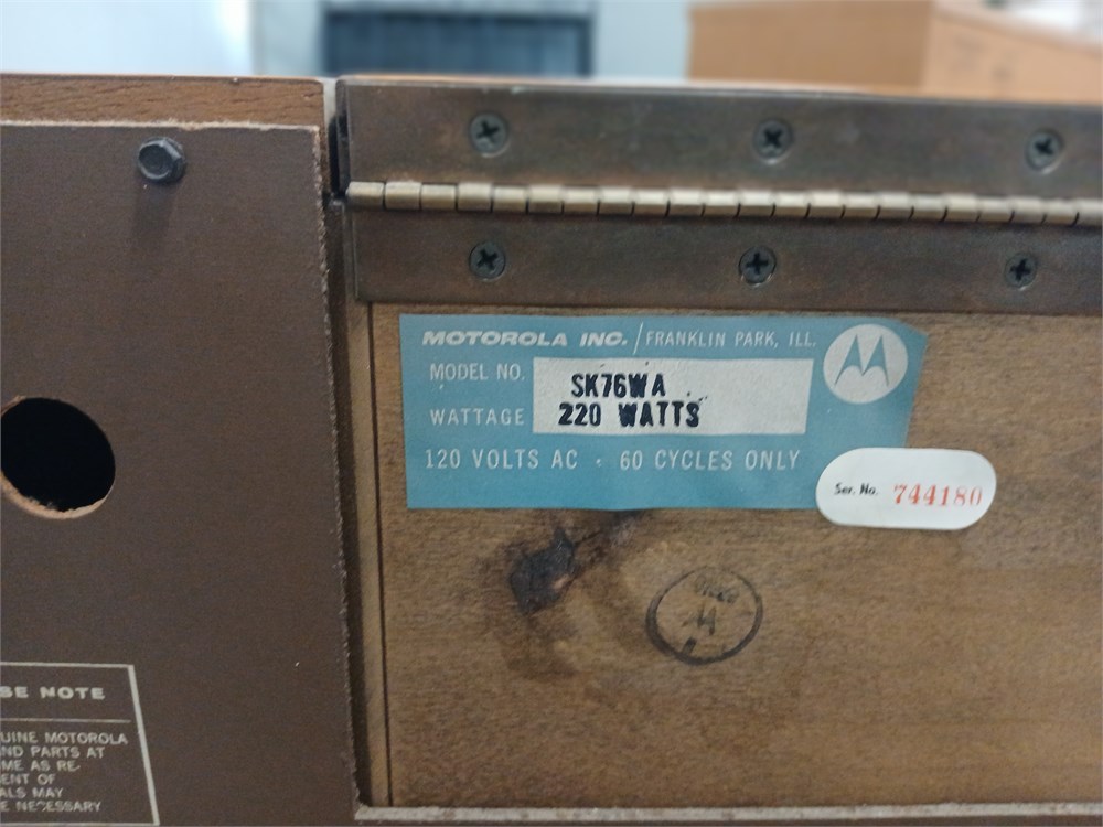 Transitional Design Online Auctions - Motorola Three Channel Stereo ...