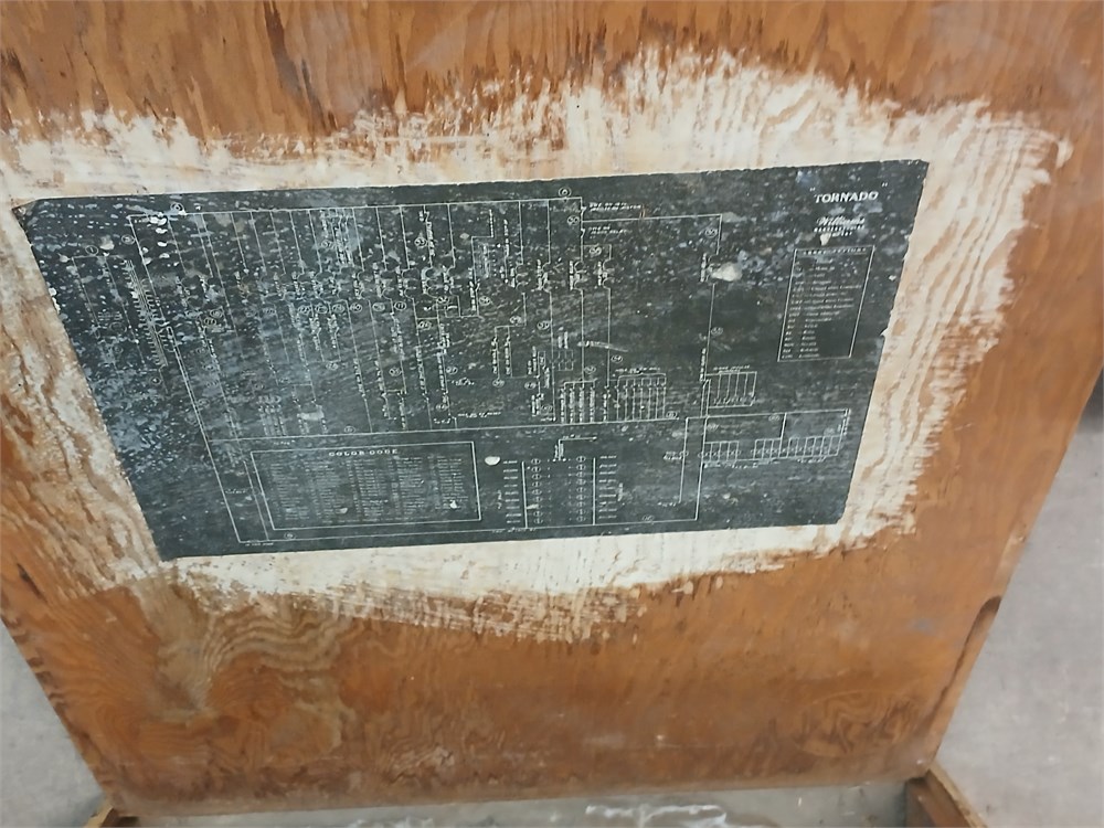 Transitional Design Online Auctions - 1947 Tornado "Williams" Pinball ...