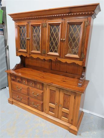 Transitional Design Online Auctions - PENNSYLVANIA HOUSE Colonial Style ...