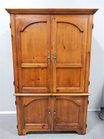 Transitional Design Online Auctions - Executive Computer Desk Hutch ...