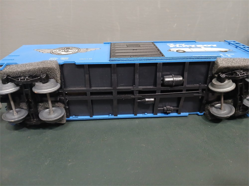 Transitional Design Online Auctions - Model train freight cars