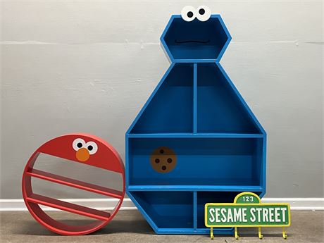 Transitional Design Online Auctions - Sesame Street Storage Units / 2