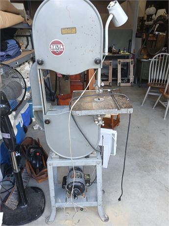 Transitional Design Online Auctions - Delta Steel Frame Band Saw