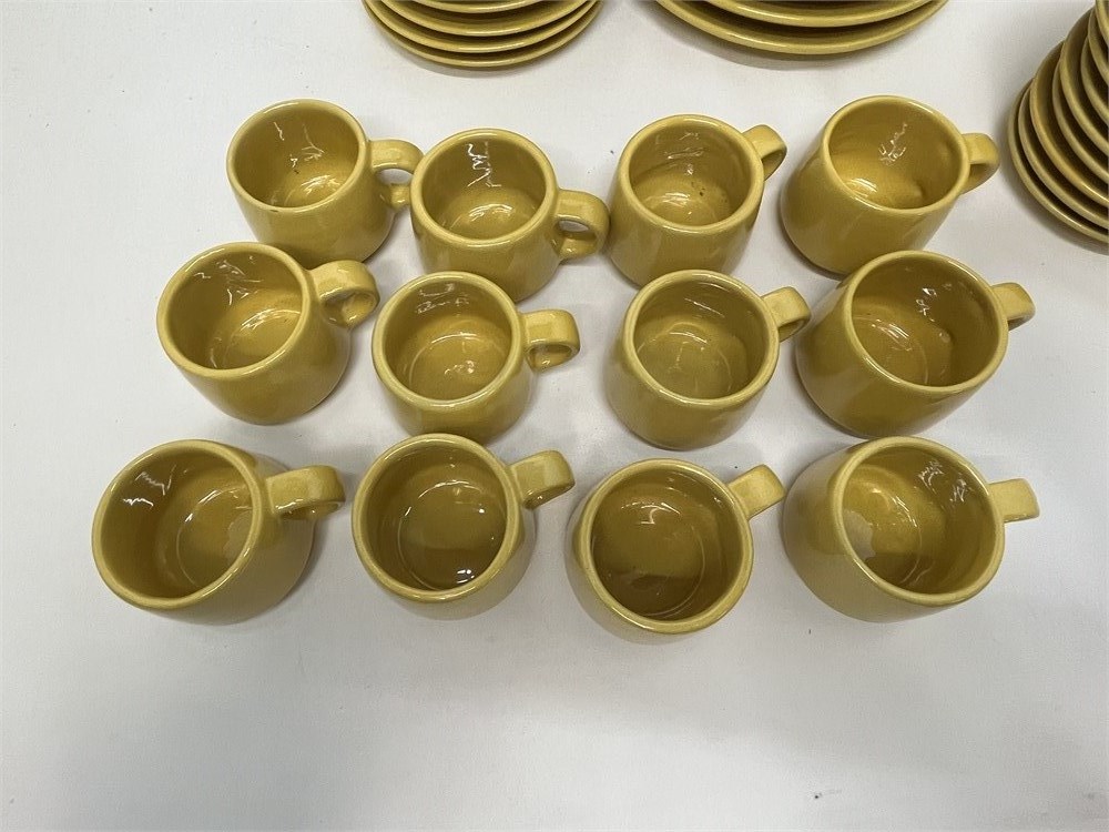 Transitional Design Online Auctions - Frankoma Dinnerware