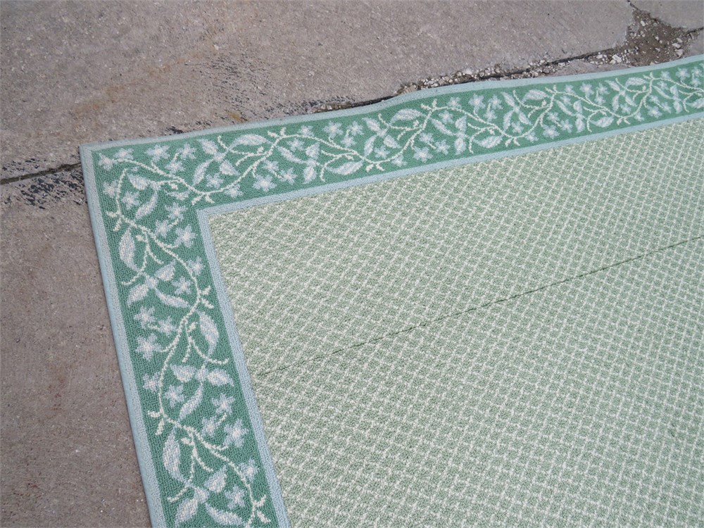 Transitional Design Online Auctions - Large 15' x 15' Area Rug