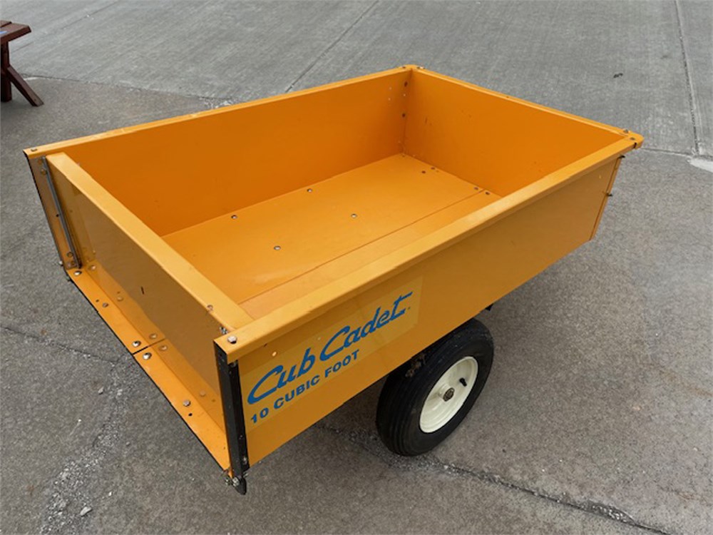 Transitional Design Online Auctions - CUB CADET Steel Cart Tow Behind ...