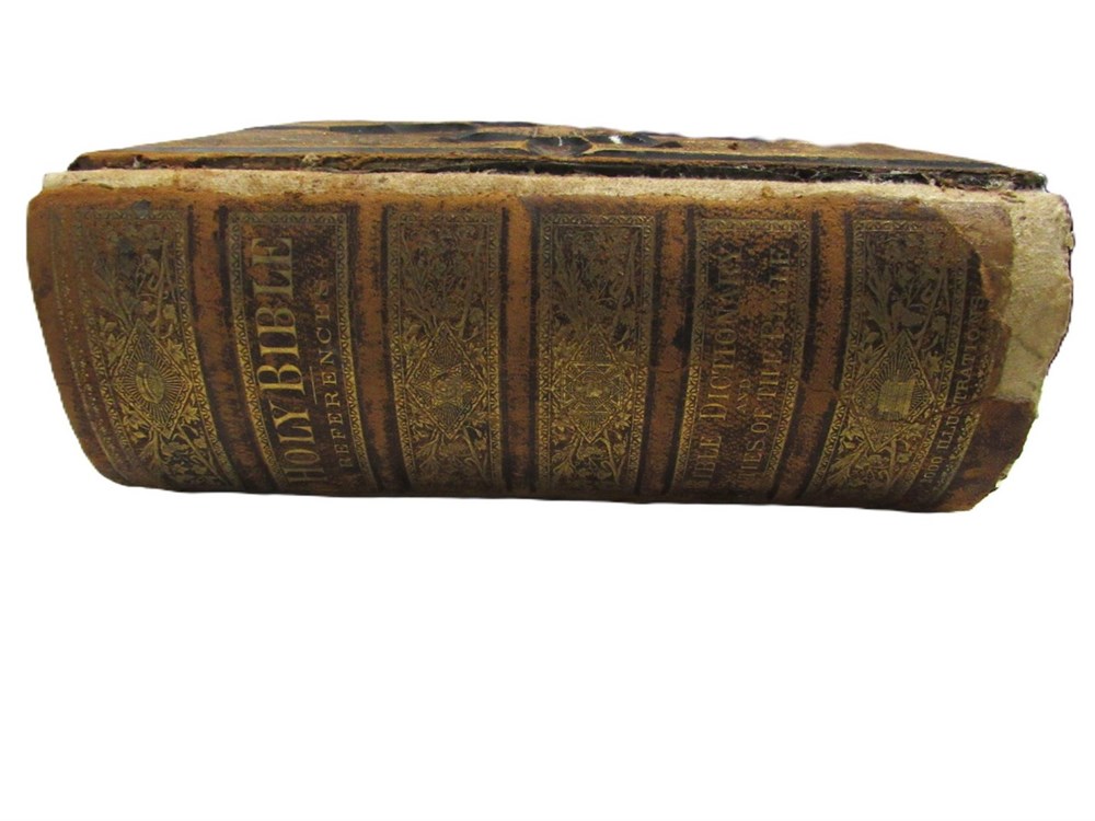 Transitional Design Online Auctions - 1885 Holy Bible Gold Gilt Tooled ...