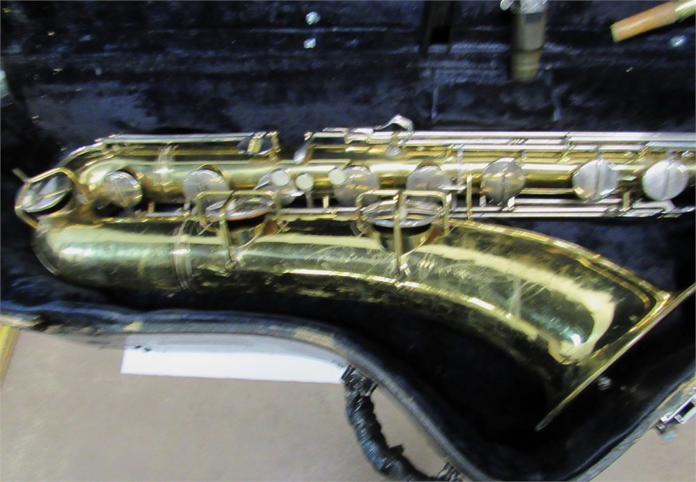 Transitional Design Online Auctions - Conn - Elkhart Ind. Baritone ...