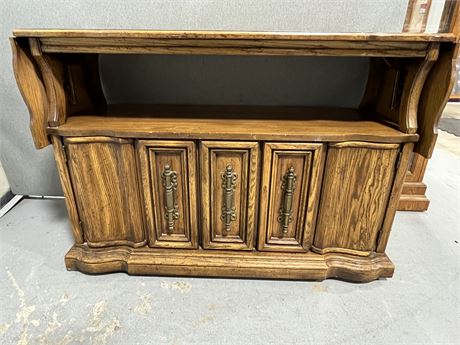 Transitional Design Online Auctions - Buffet
