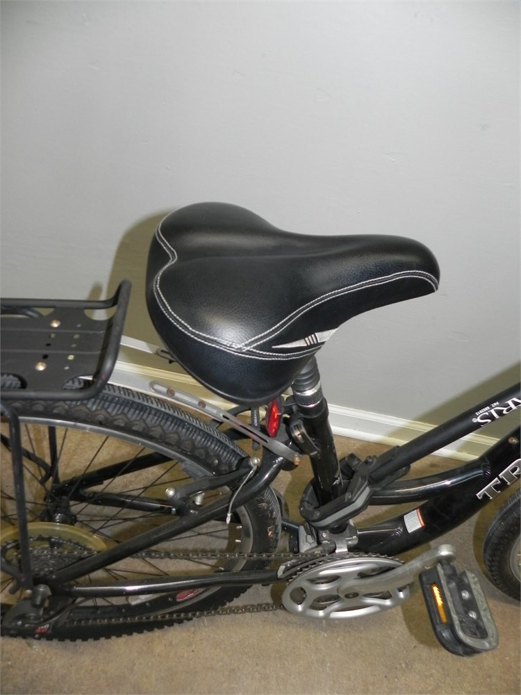 Transitional Design Online Auctions - Trek 100 Navigator Bike/ RST CT Com I