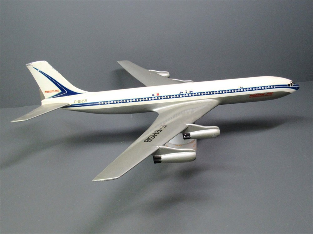 Transitional Design Online Auctions - 1959 Boeing 707 Model Airplane ...