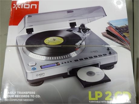 Transitional Design Online Auctions - Ion LP 2 CD Turntable / CD Recorder